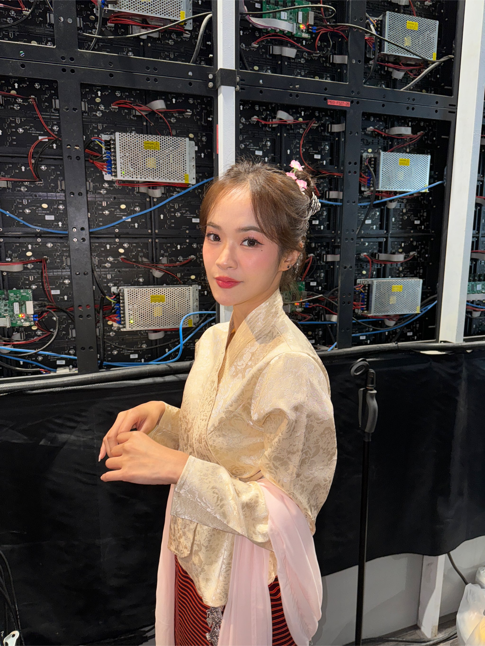 Earn BNK48. Check out these amazing videos! - iAM48 Official Application