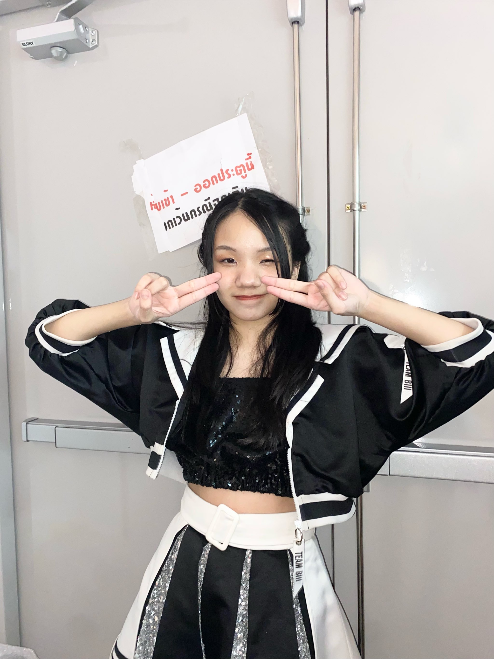 Check out Monet 's live! - iAM48 Official Application