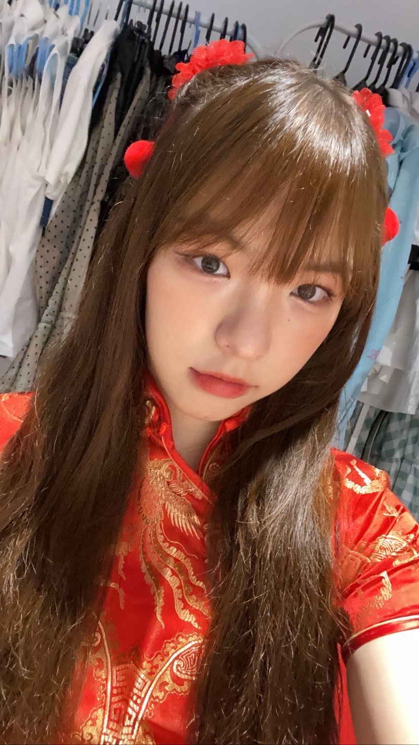 Check out Grace 's live! - iAM48 Official Application