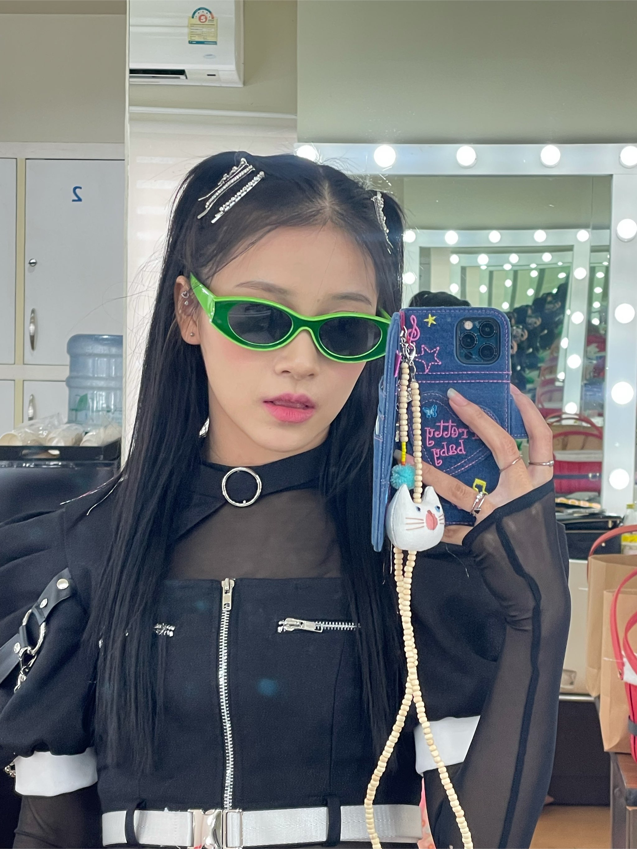 Check out Hoop 's live! - iAM48 Official Application