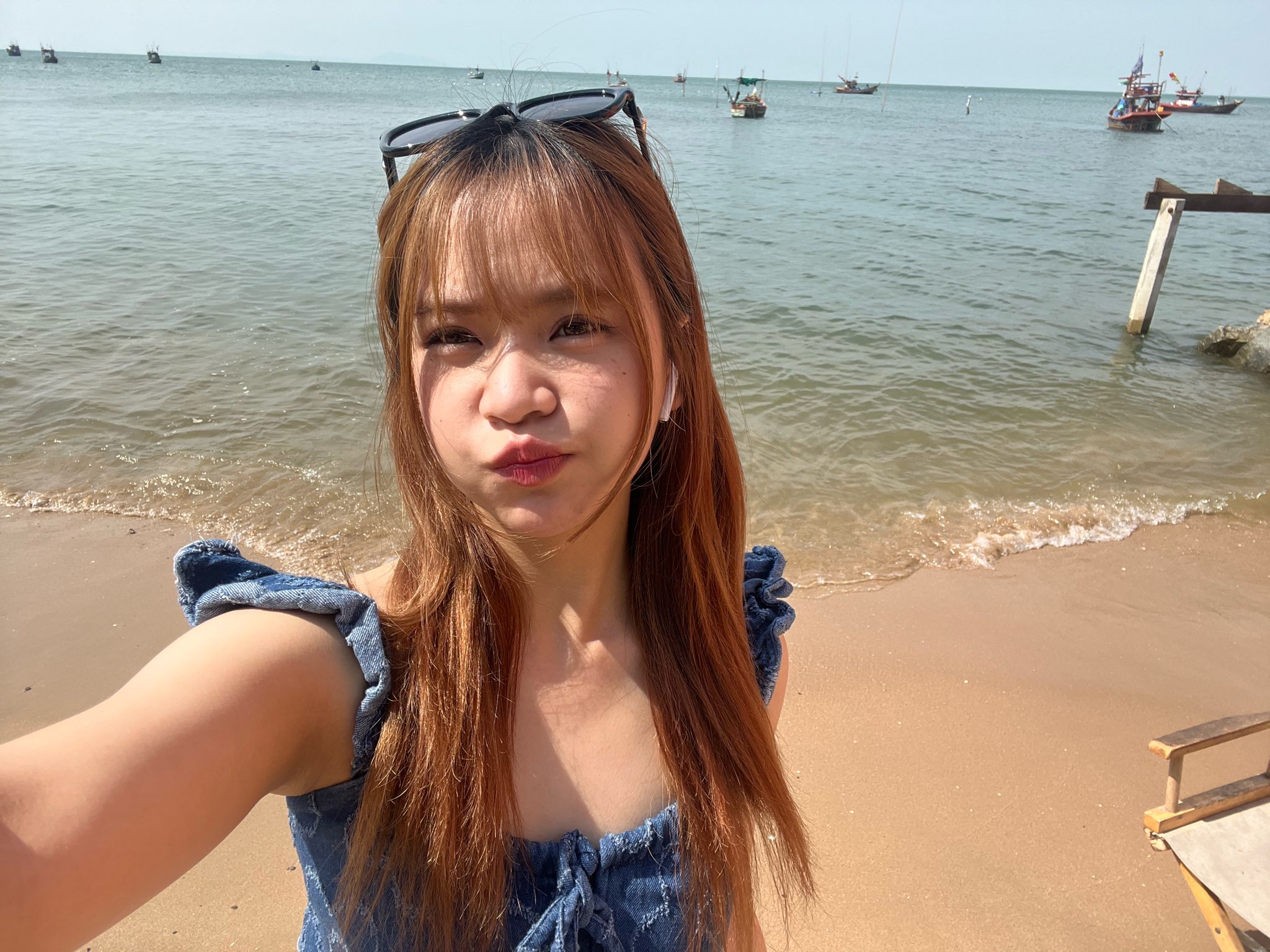 Check out Meen 's live! - iAM48 Official Application