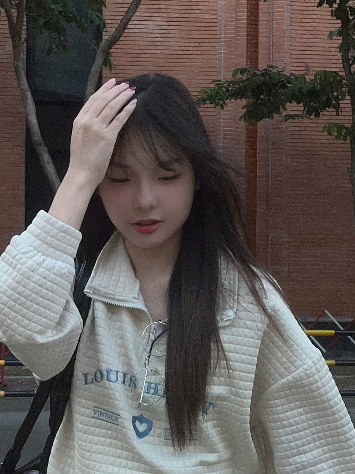 Check out Lingling 's live! - iAM48 Official Application